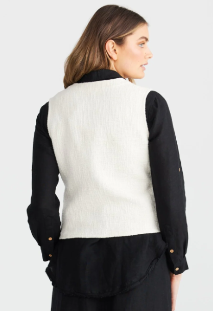 Annie Vest – Interior Motif ADL